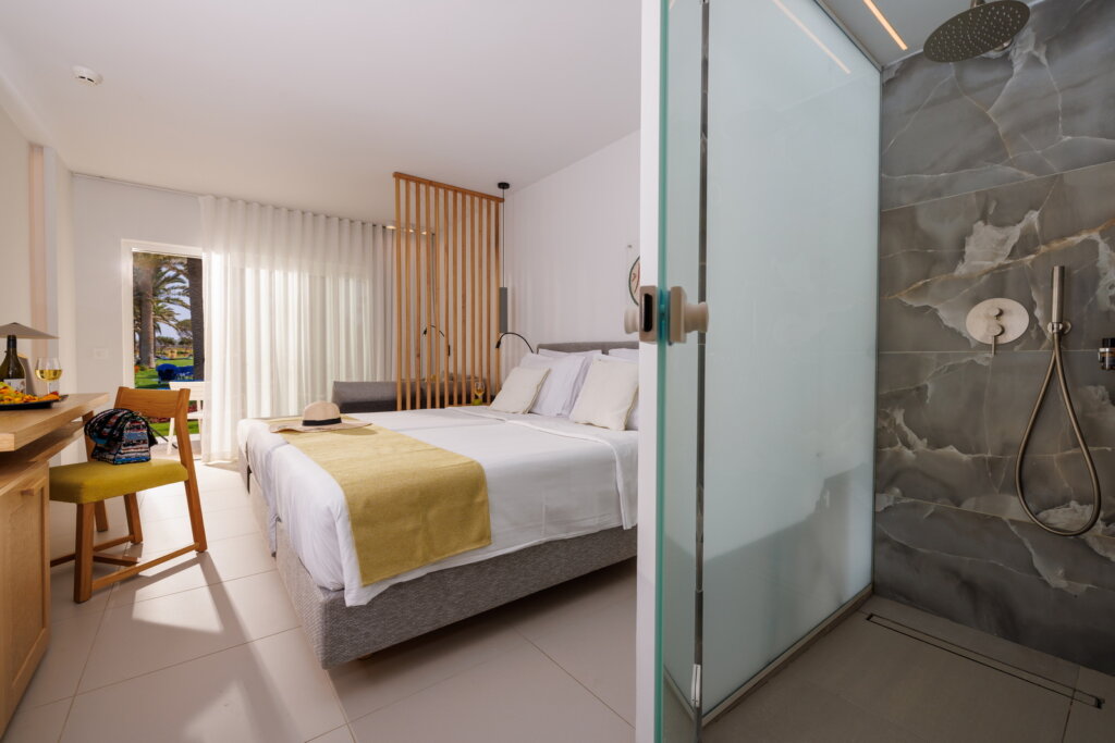 Superior Comfort Room Garden View (renovated) – Anissa Beach & Village